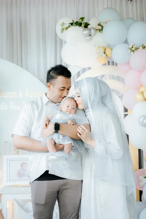 7 Potret Gemas Photoshoot Baby Arash Anak Thariq-Aaliyah Terbaru 2026 ...
