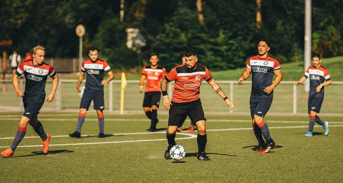 Kalahkan Kevin Diks, Moritz Nicholas Resmi Jadi Pemain Terbaik Gladbach ...