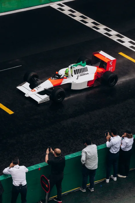 Kim Kardashian dan Lewis Hamilton Resmi Go Public di Instagram, Netizen ...