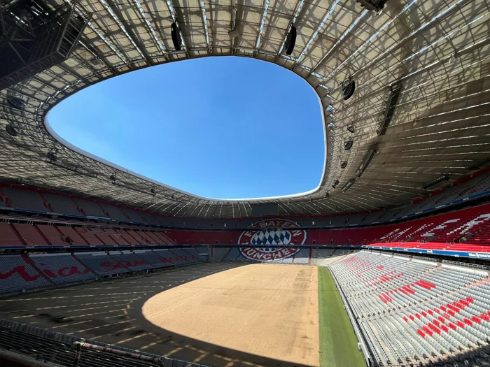 Profil Stadion Mercedes-Benz: Venue Semifinal Piala Dunia 2026 yang ...
