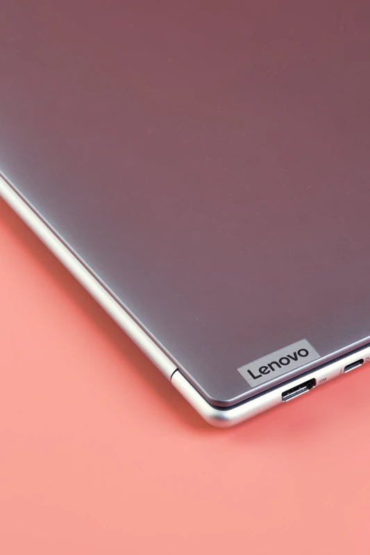 Spesifikasi dan Harga Lenovo IdeaPad Slim 3i 2026, Laptop RAM 32 GB ...