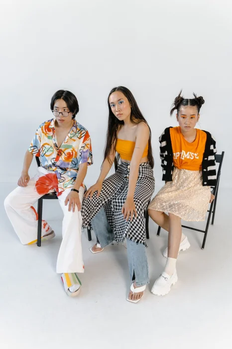 Tren Baru 2026: Gen Z Tinggalkan Fast Fashion Demi Capsule Wardrobe ...